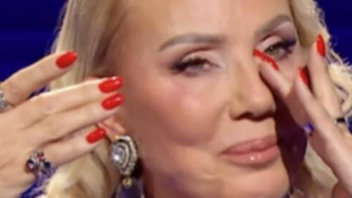 Senidah Otkrila Da Je Lepa Brena Zaplakala Zbog Snimatelja Scena