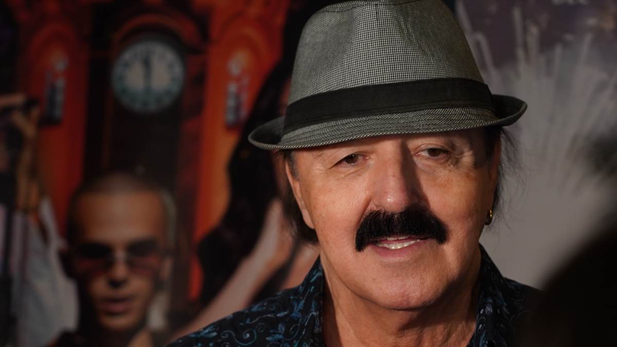 Kako je Haris Džinović izgledao prije 11 godina i bez šešira na glavi ...