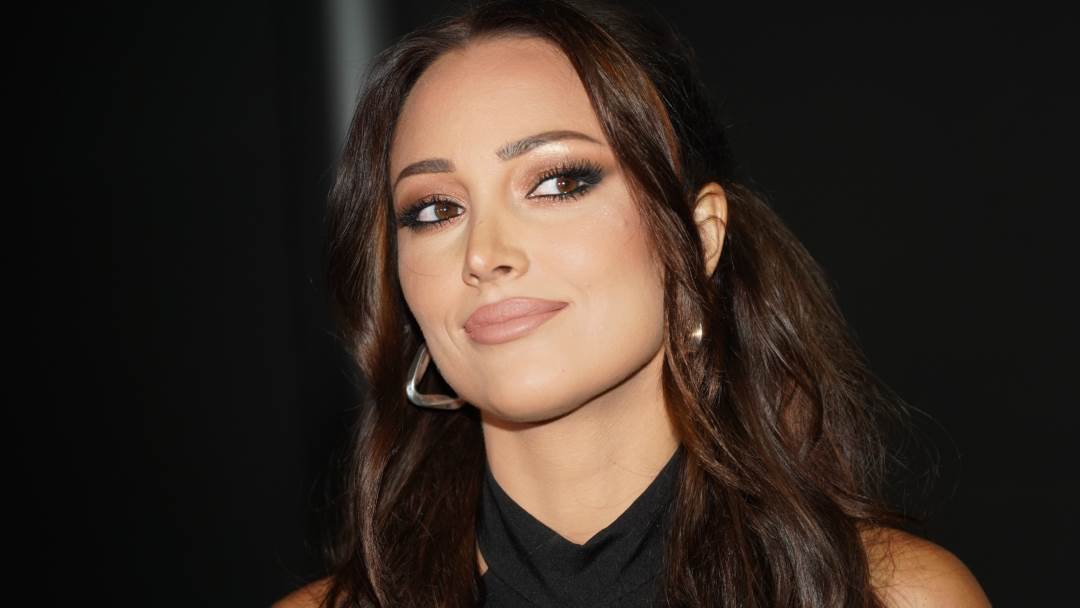 Snaha Lepe Brene zaplakala na pozornici | Scena TV