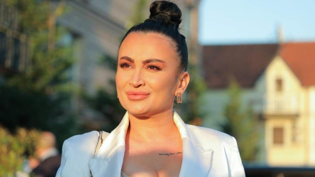 Andreana Čekić drastično smršavjela i odbacila perike | Scena